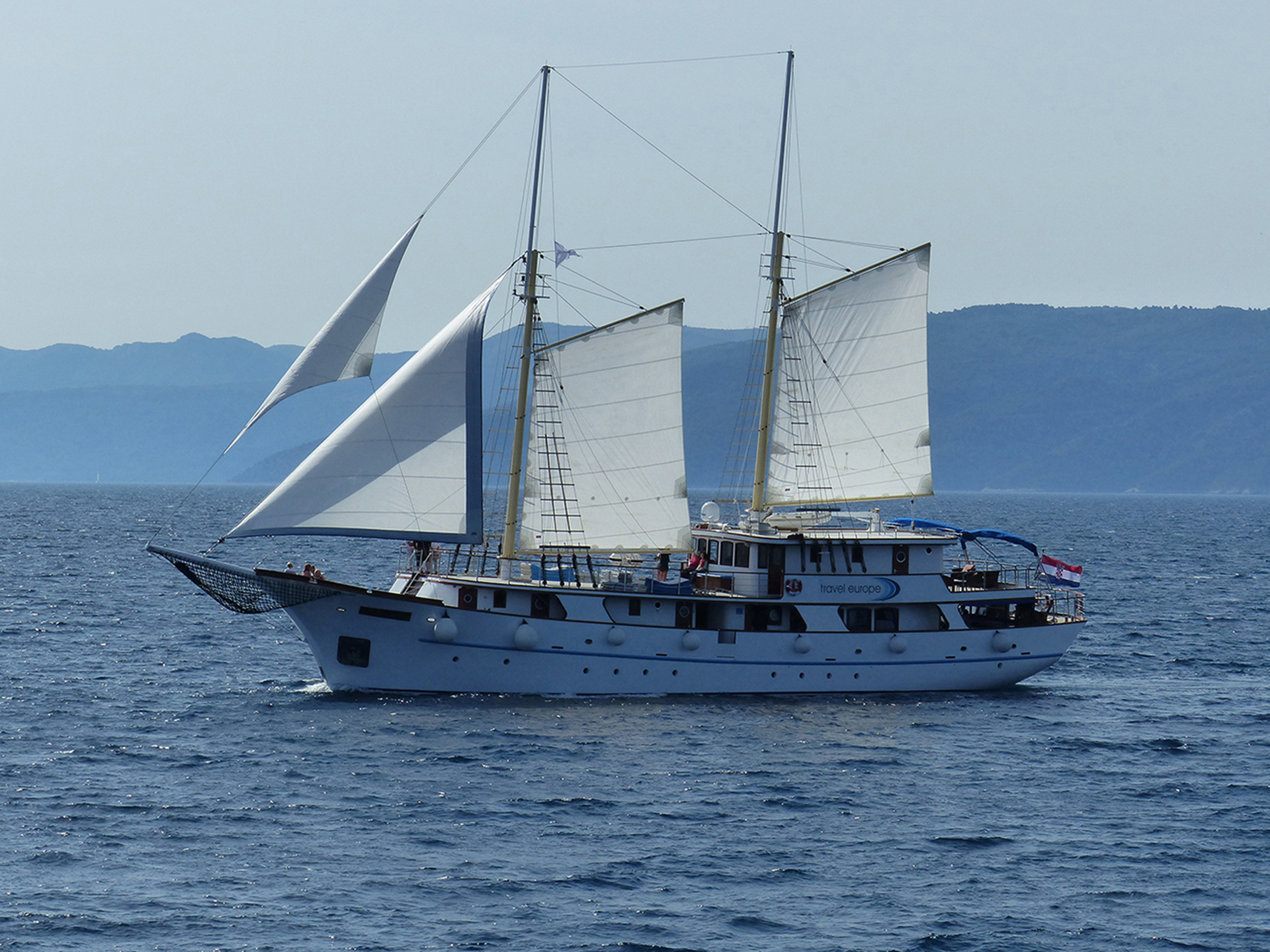 MENDULA - Yacht Design