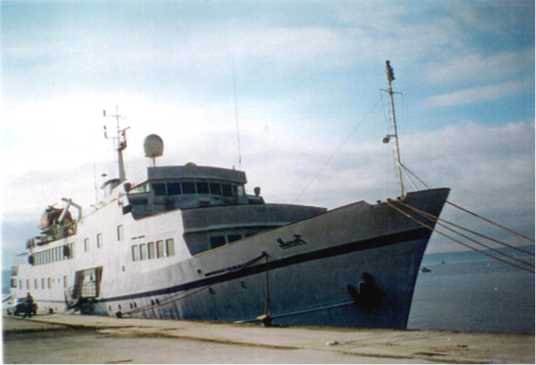 MONET - Yacht Design